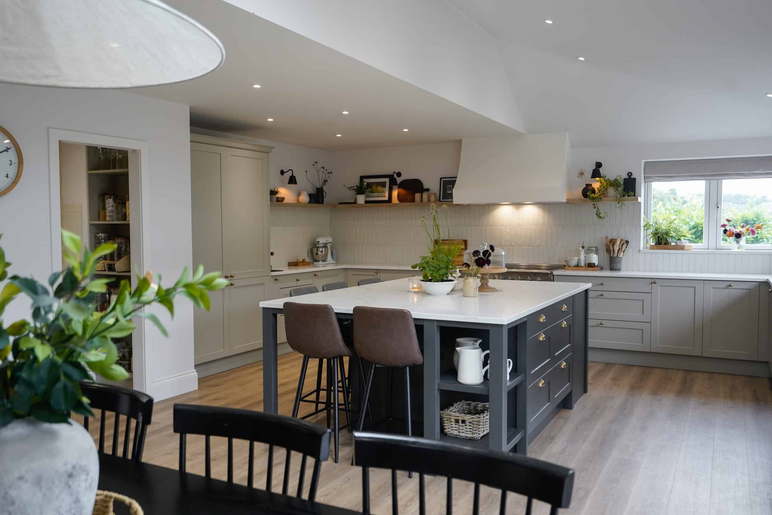 Timeless Shaker Kitchens: Features, and Benefits | Kitchens and Interiors